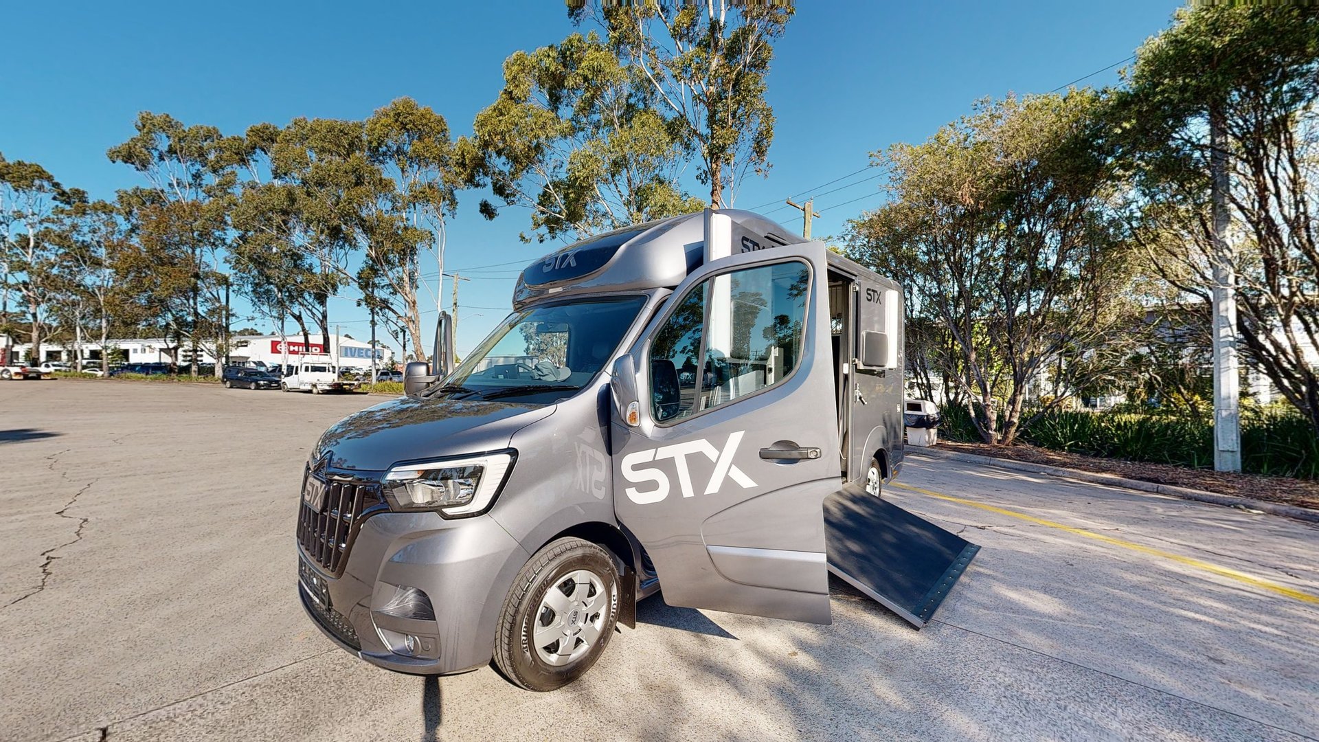 Hunter Horseboxes - STX Stallion Box - 3D Insights - 3D Virtual Tour